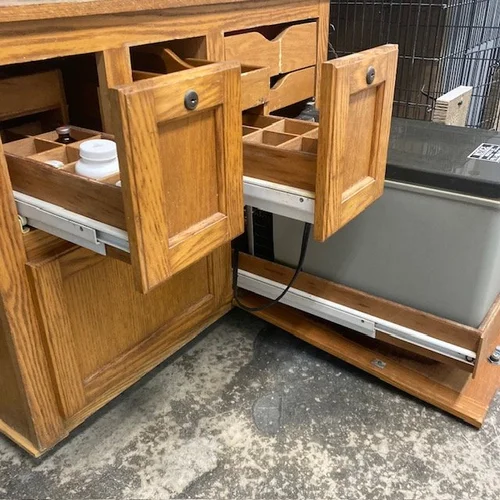 Custom made of oak wood - SUV Vet Box — Used Vet Equipment