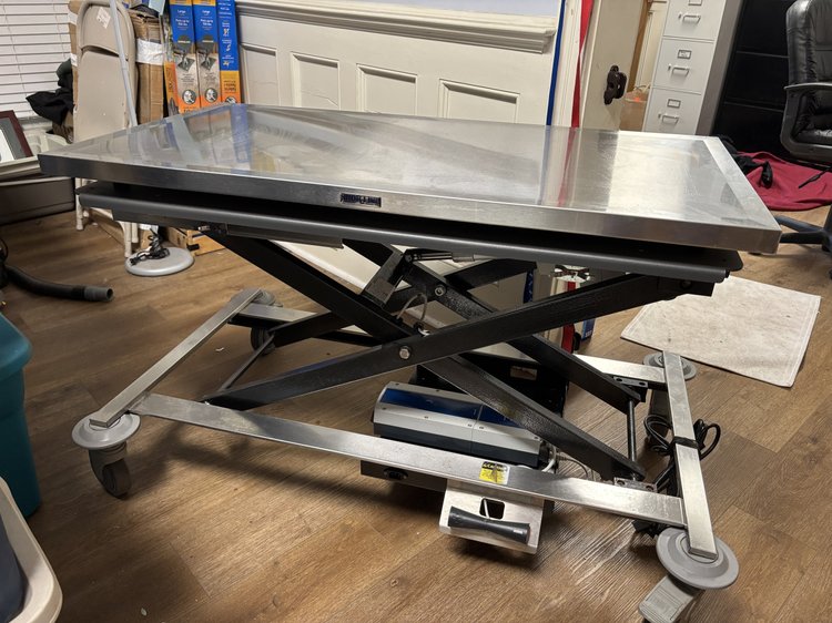 2021 - Shor-Line Mobile Animal Lift Table with K9-W8 Scale : Local Pick ...