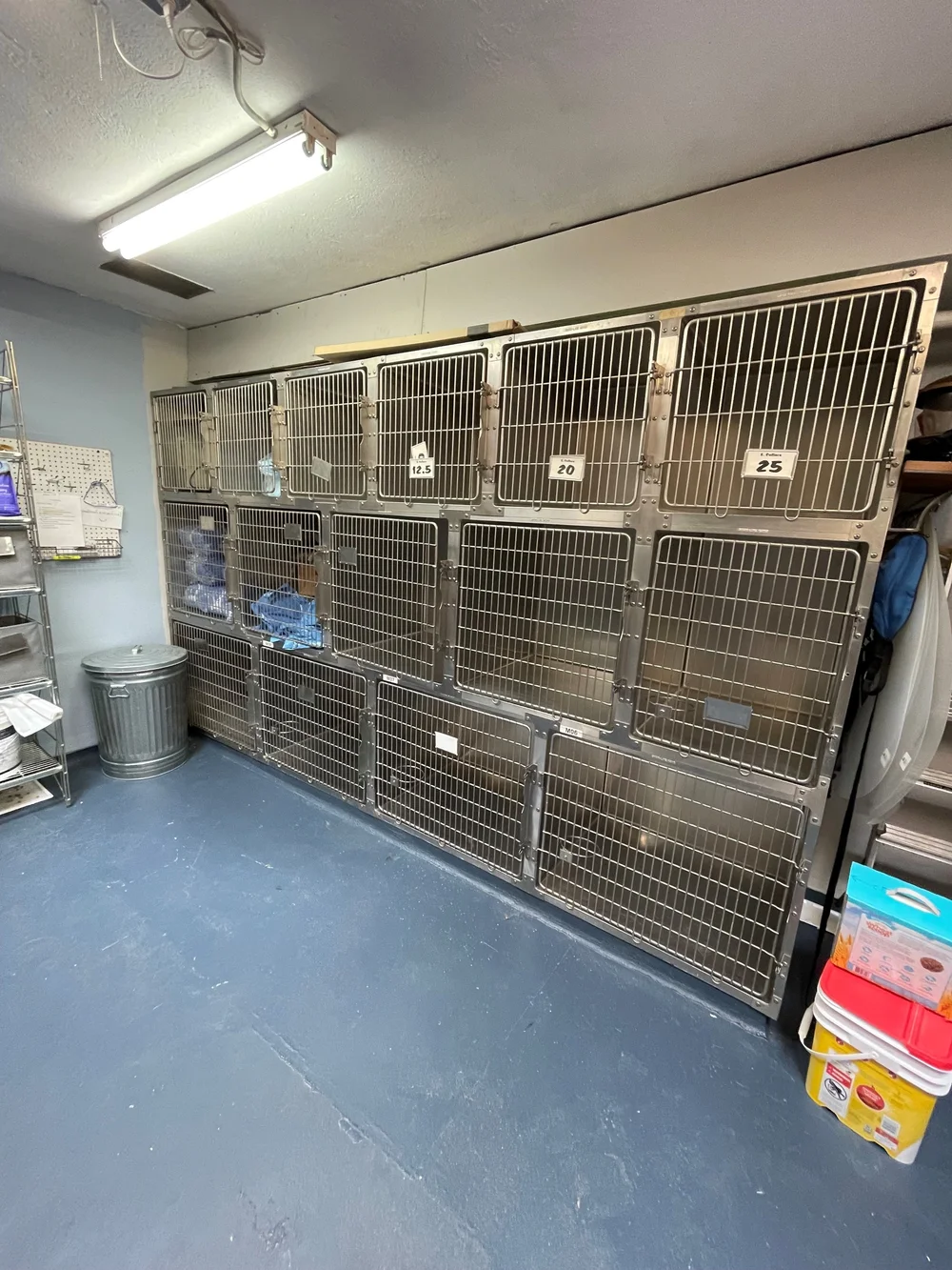 Cages-Kennel equipment — Used Vet Equipment