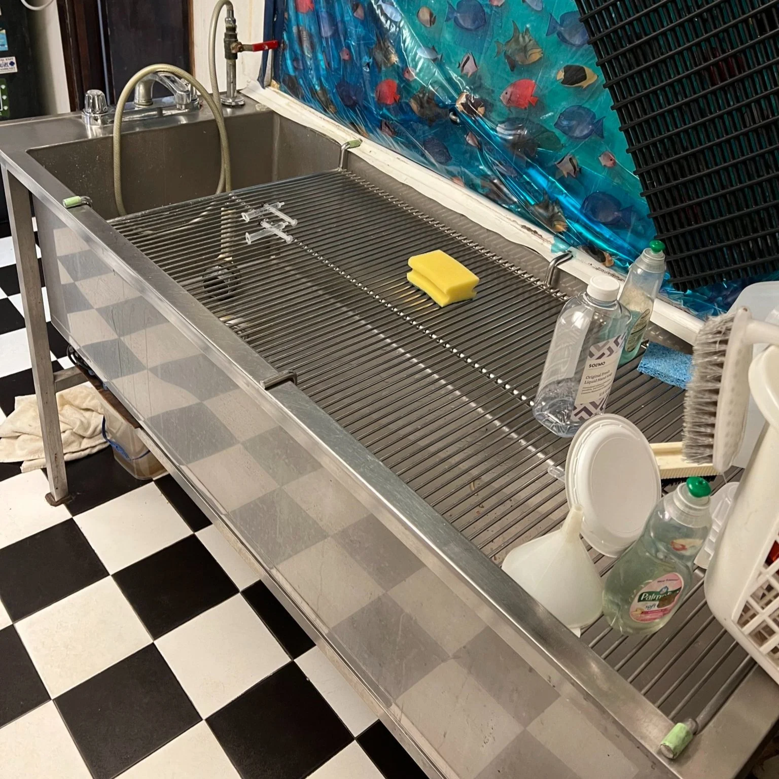 Tables / Sinks / Scales Tubs — Used Vet Equipment