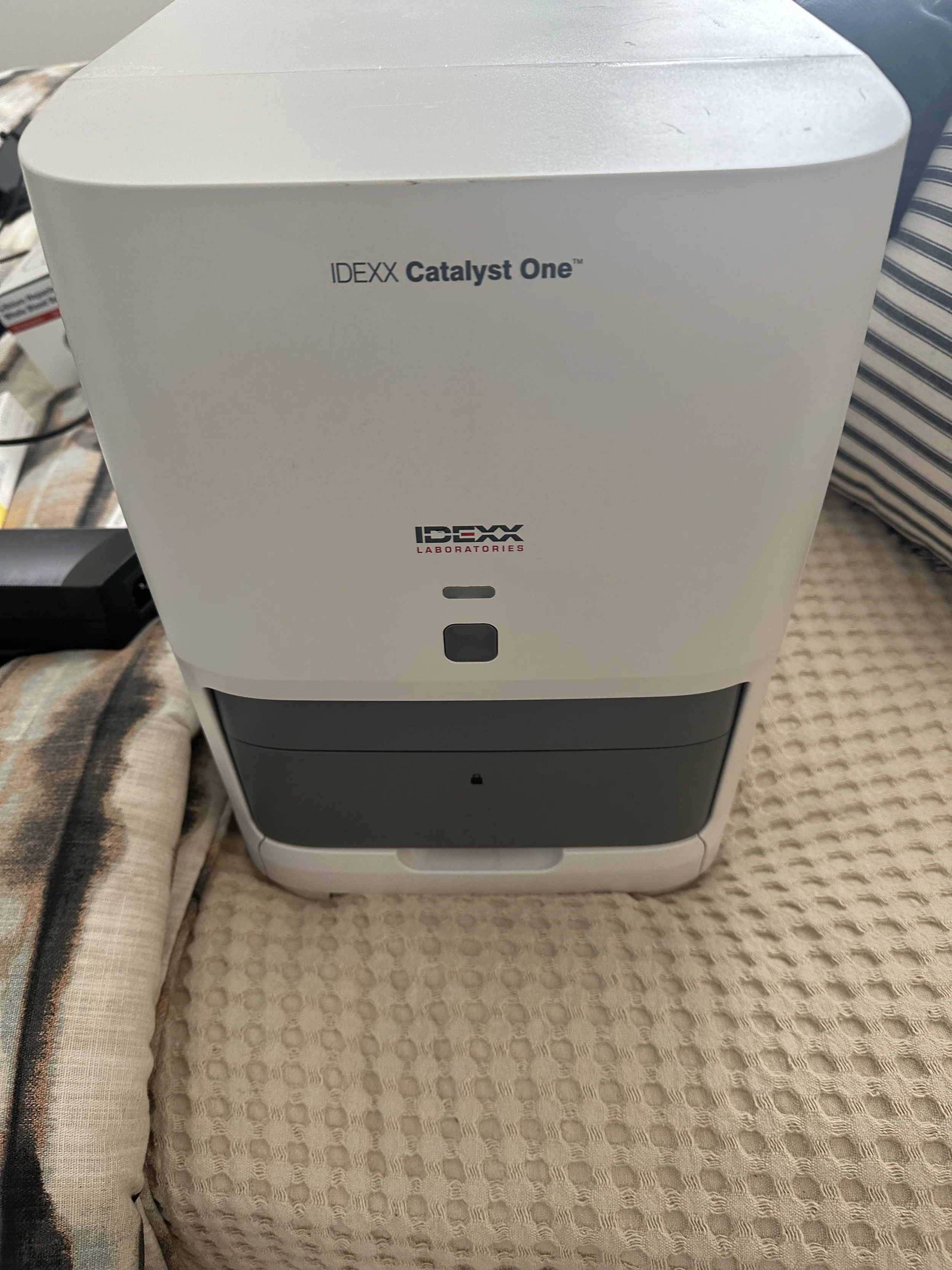 SOLD $2800 SOLD 2021 IDEXX Catalyst One in Arkansas — Used Vet Equipment