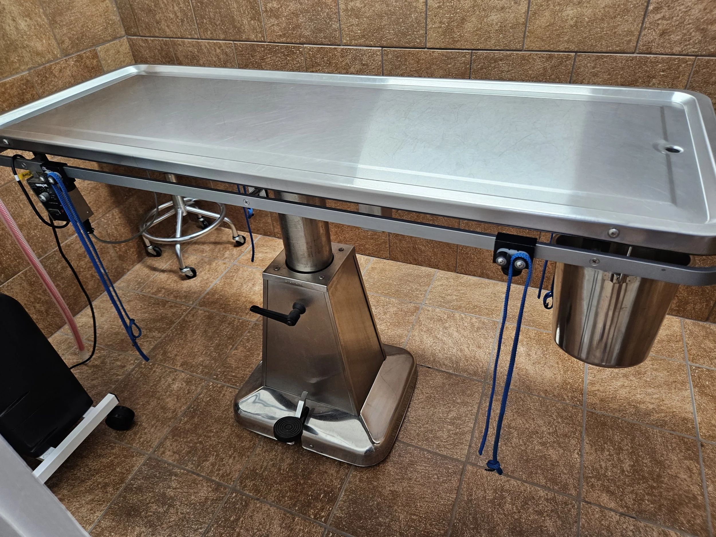 SOLD $1500 SOLD Shor-Line Heated tilt hydraulic flat top surgery table ...