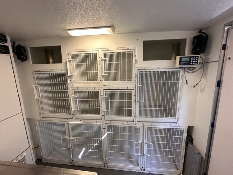 Vehicles and Vet Boxes — Used Vet Equipment