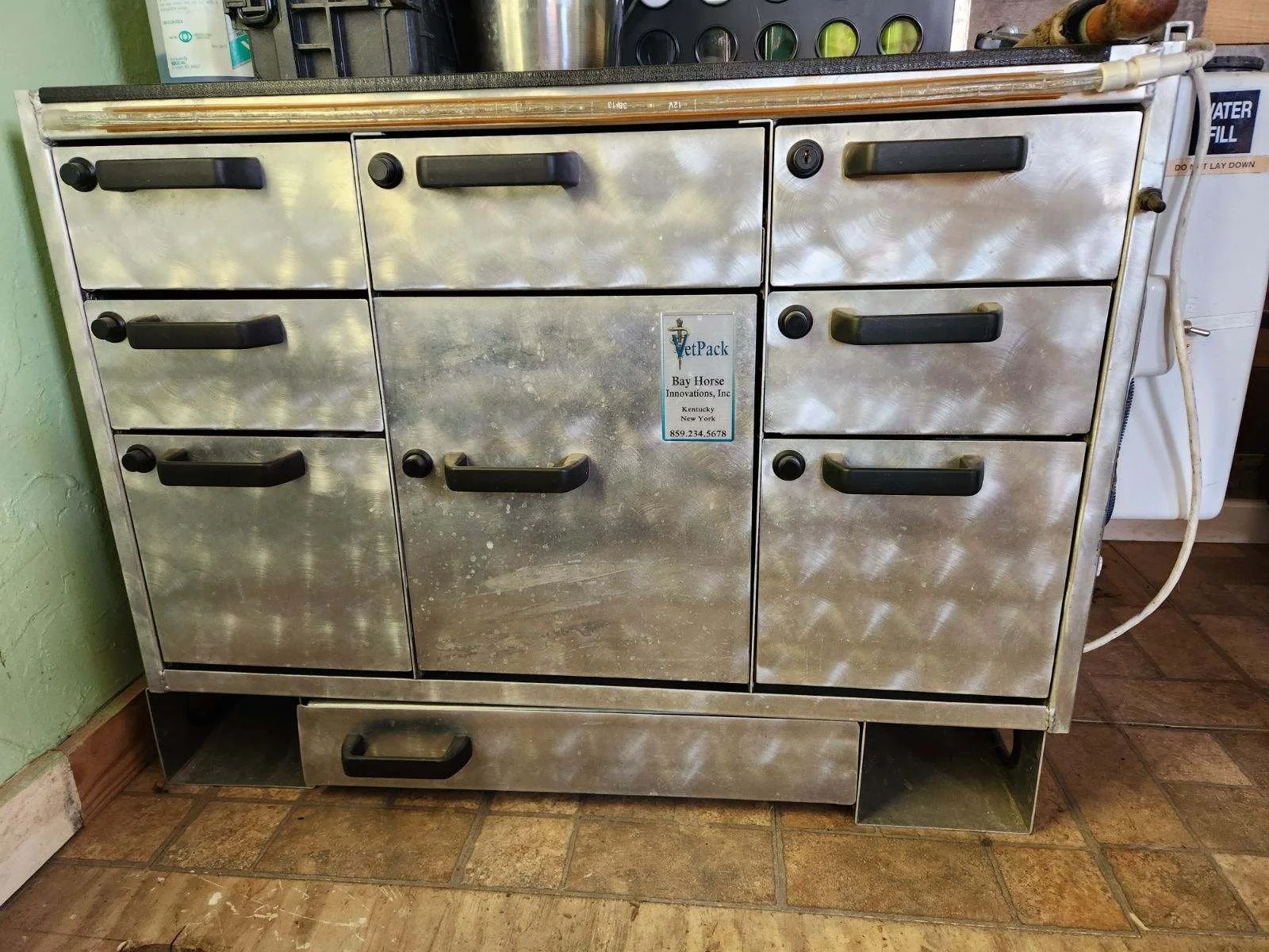 Vehicles and Vet Boxes — Used Vet Equipment