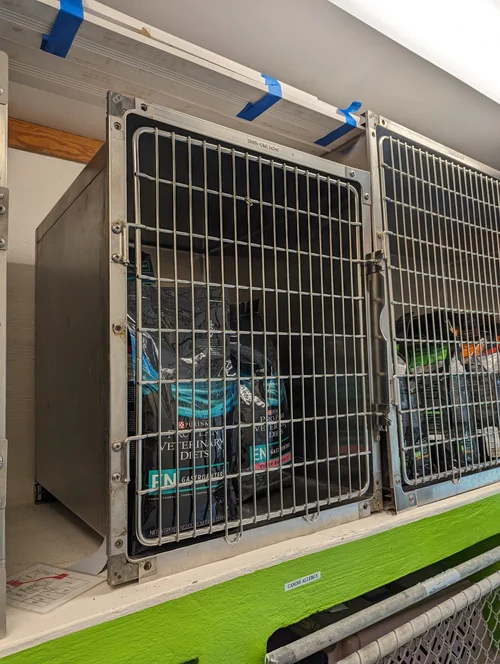 Cages-Kennel equipment — Used Vet Equipment