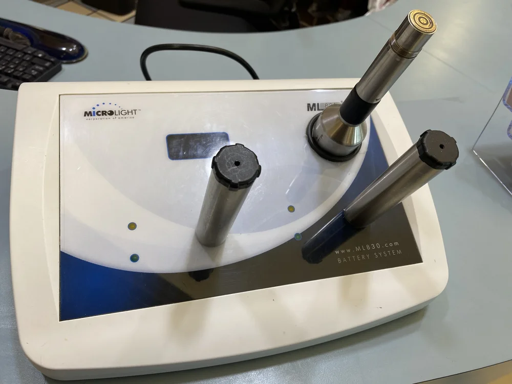 SOLD $1800 SOLD 2013 MicroLight ML830 Class IIIB Cold Laser — Used Vet ...