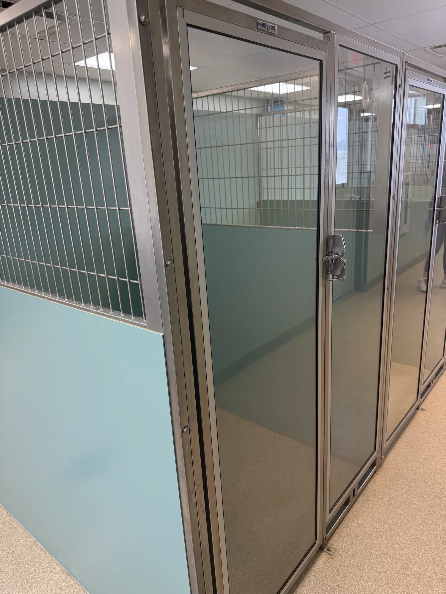 Cages-Kennel equipment — Used Vet Equipment