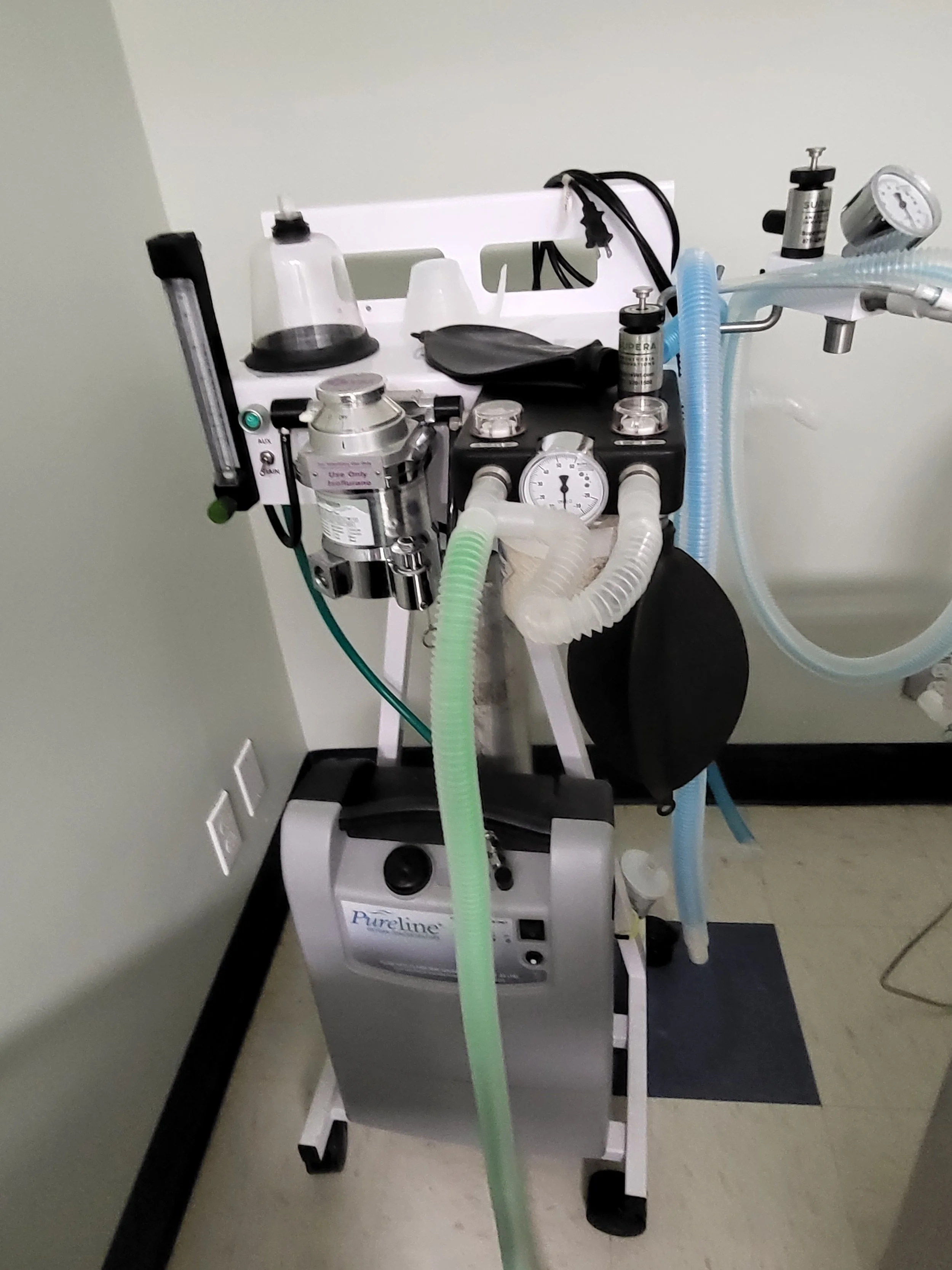 SOLD $3200 SOLD 2018 SUPERA MOBILE ANESTHESIA MACHINE WITH OXYGEN ...