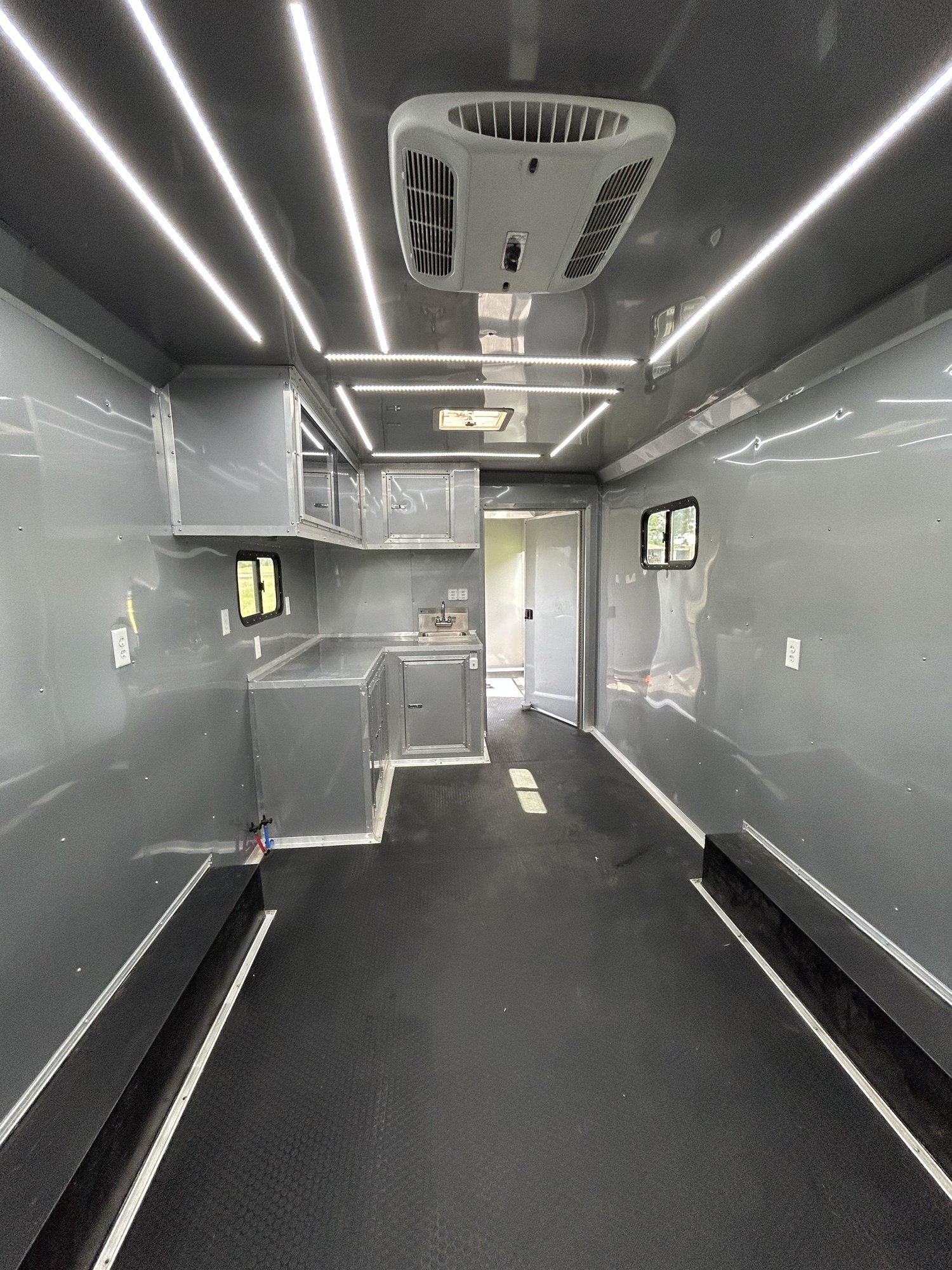 Vehicles and Vet Boxes — Used Vet Equipment