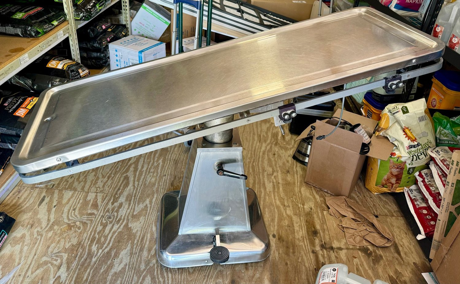 Tables / Sinks / Scales Tubs — Used Vet Equipment