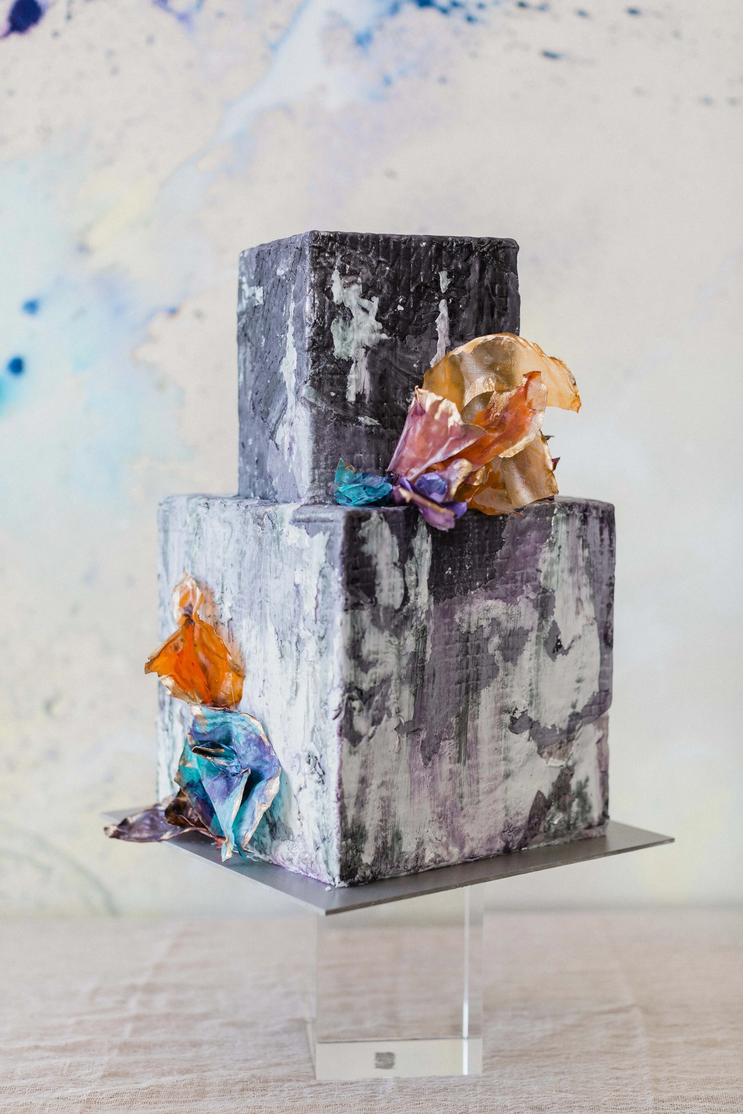 Midnight Sun Cakery/ Wedding Cakes