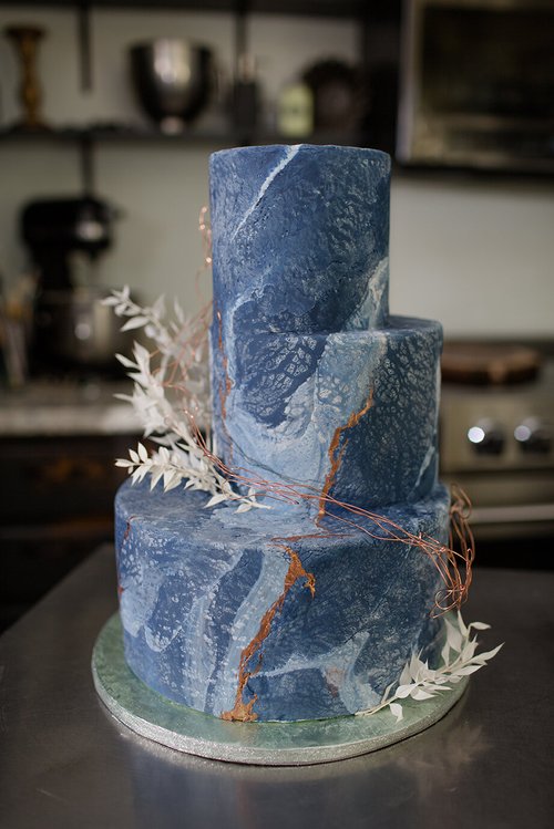 Midnight Sun Cakery/ Wedding Cakes