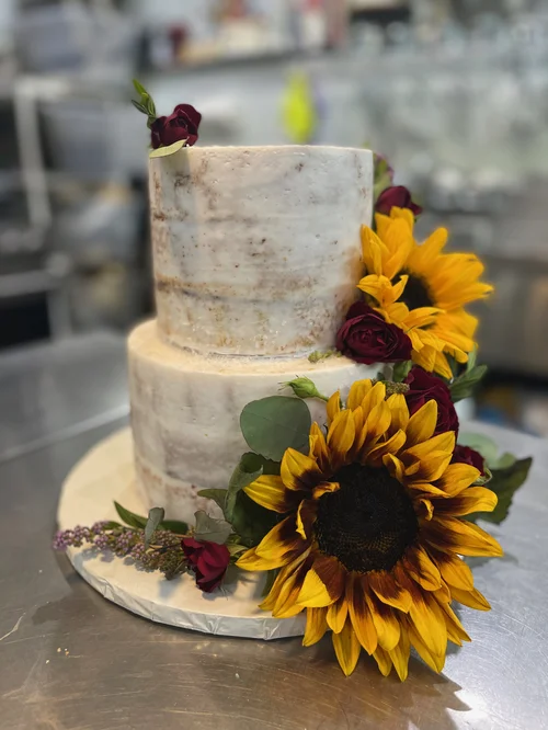 Midnight Sun Cakery/ Wedding Cakes