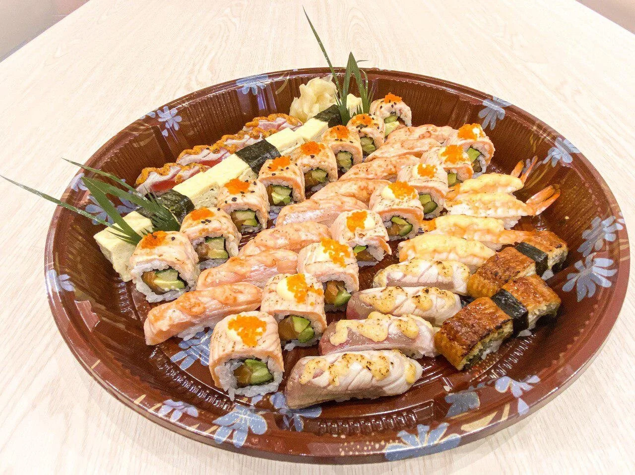 Sushi Platters, great for parties, events, and feeding the family ...