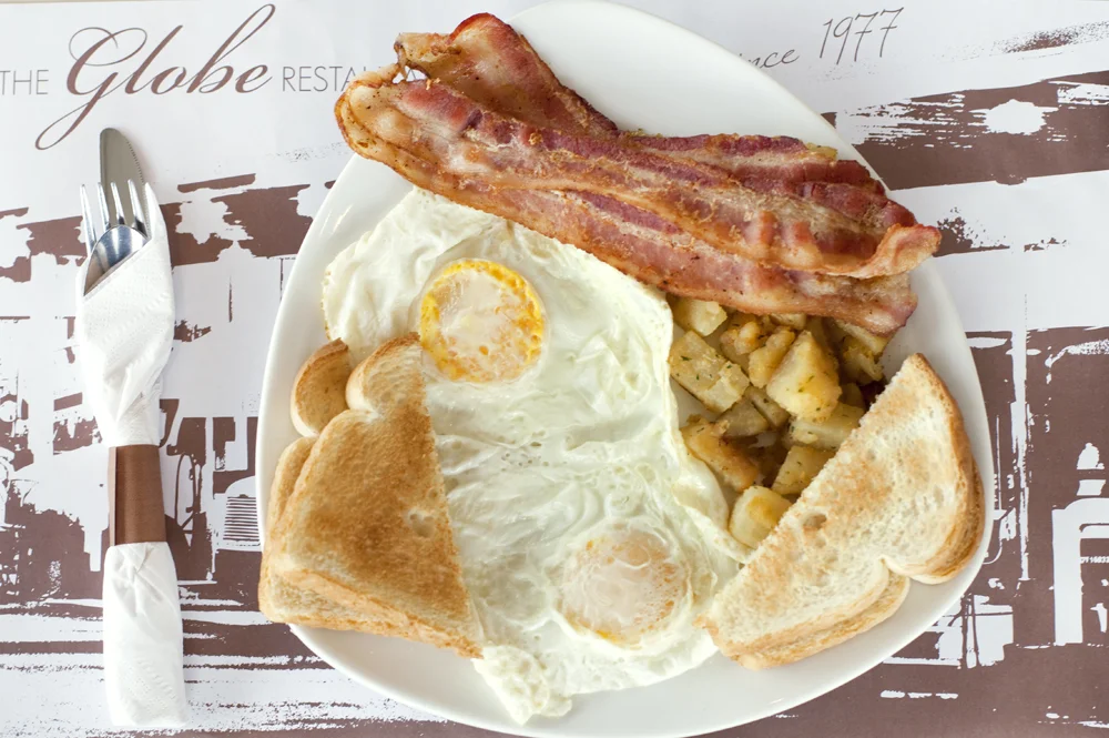 The Globe Restaurant — TRUCK WORLD