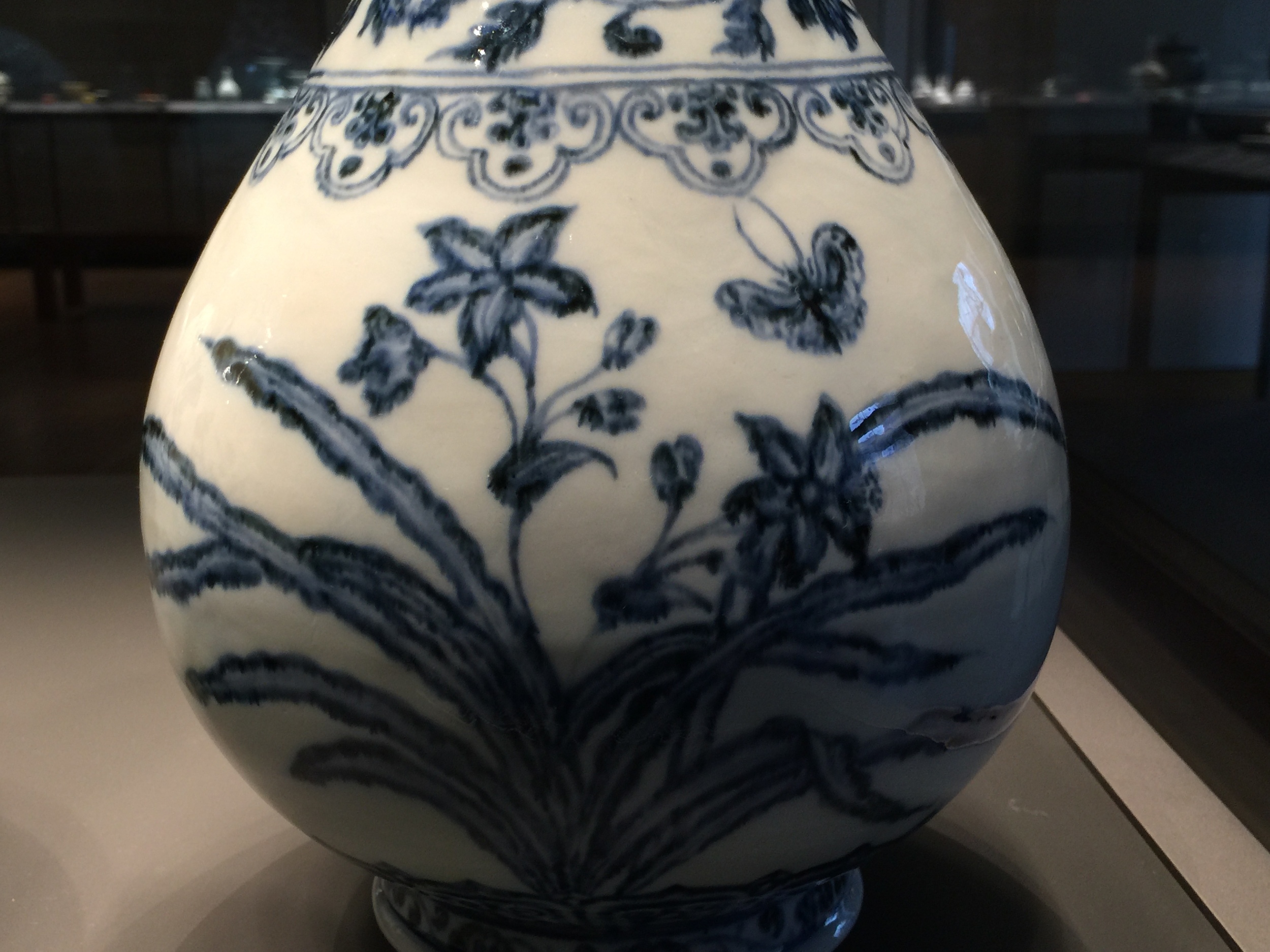 BEAUTIFUL CHINESE PORCELAIN AT THE BRITISH MUSEUM — Jesse Waugh
