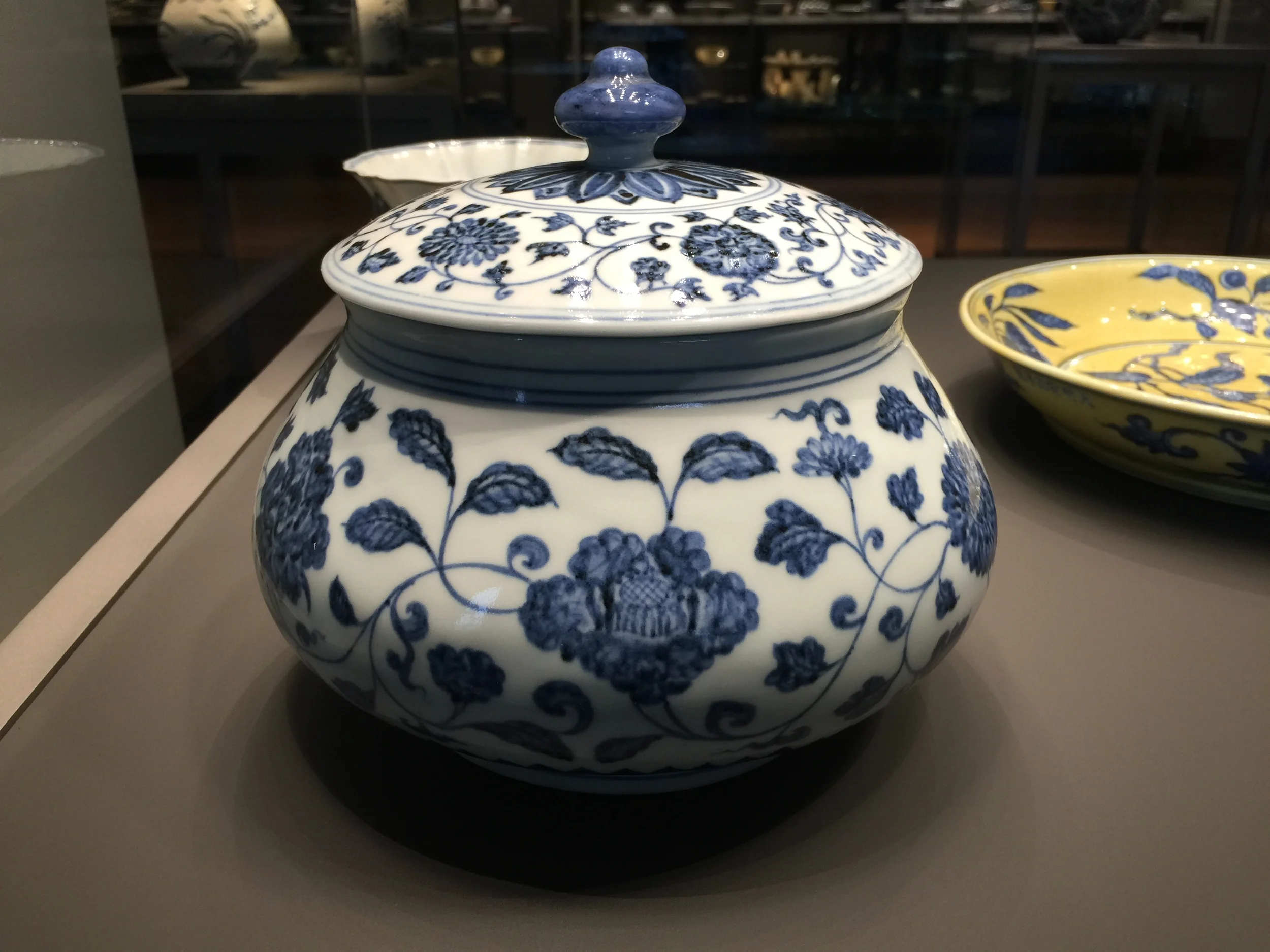 BEAUTIFUL CHINESE PORCELAIN AT THE BRITISH MUSEUM — Jesse Waugh