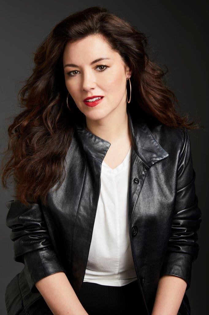 MANDY BARNETT — Arts Management Associates