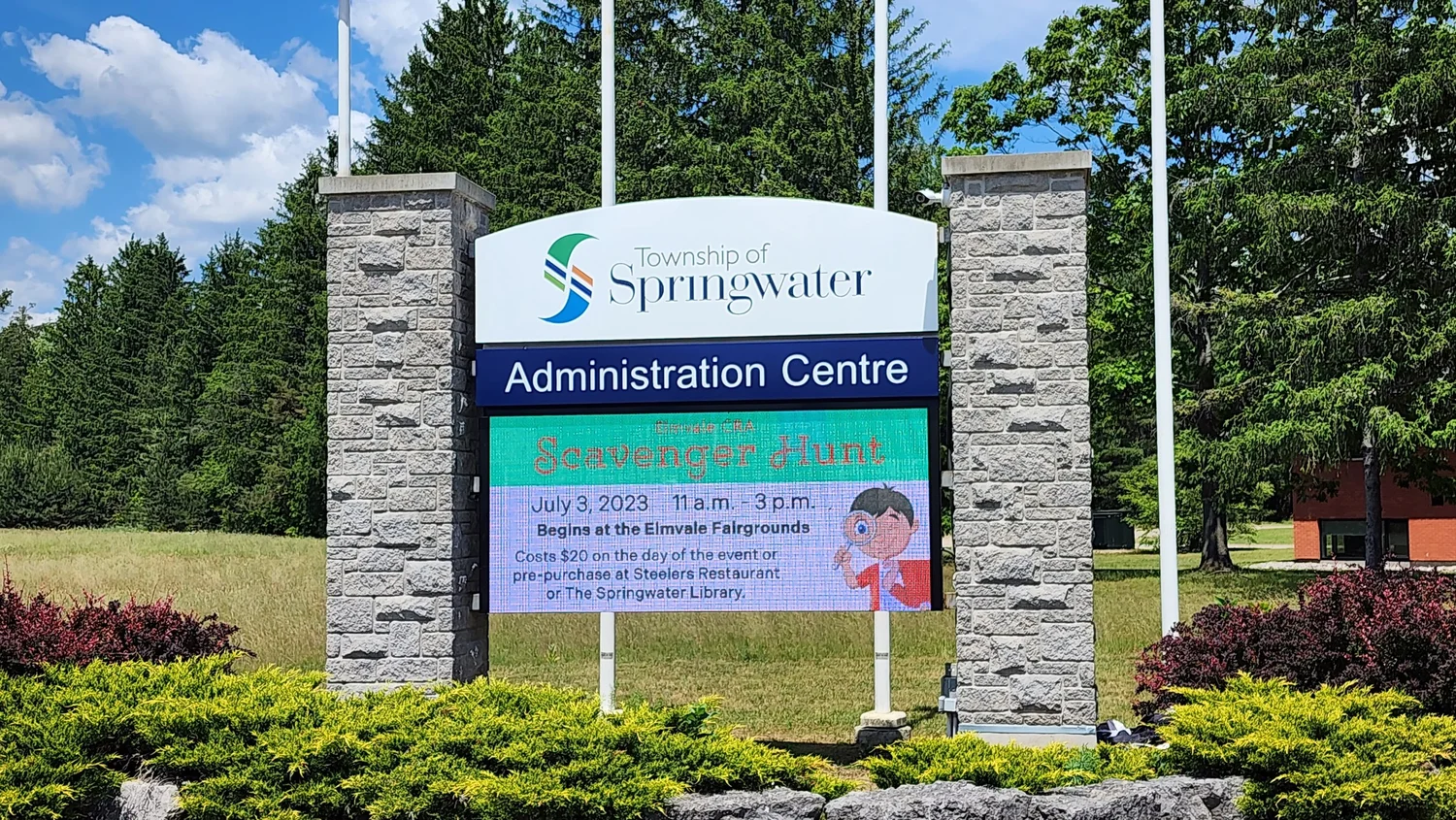 Town Entrance Signs — Everest Signs