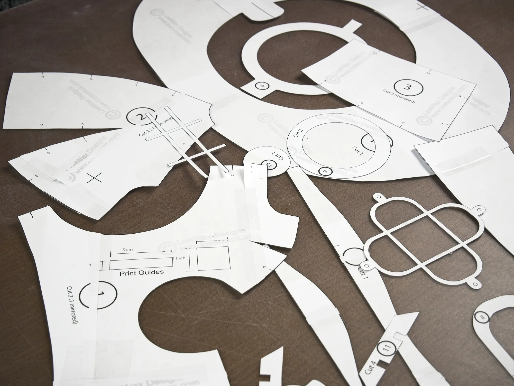 DIY Deep Sea Diver Costume Helmet. Making a Vintage Diving Helmet ...