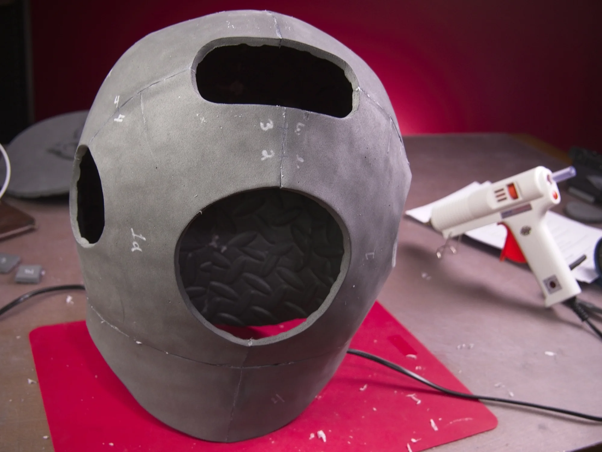 DIY Deep Sea Diver Costume Helmet. Making a Vintage Diving Helmet ...