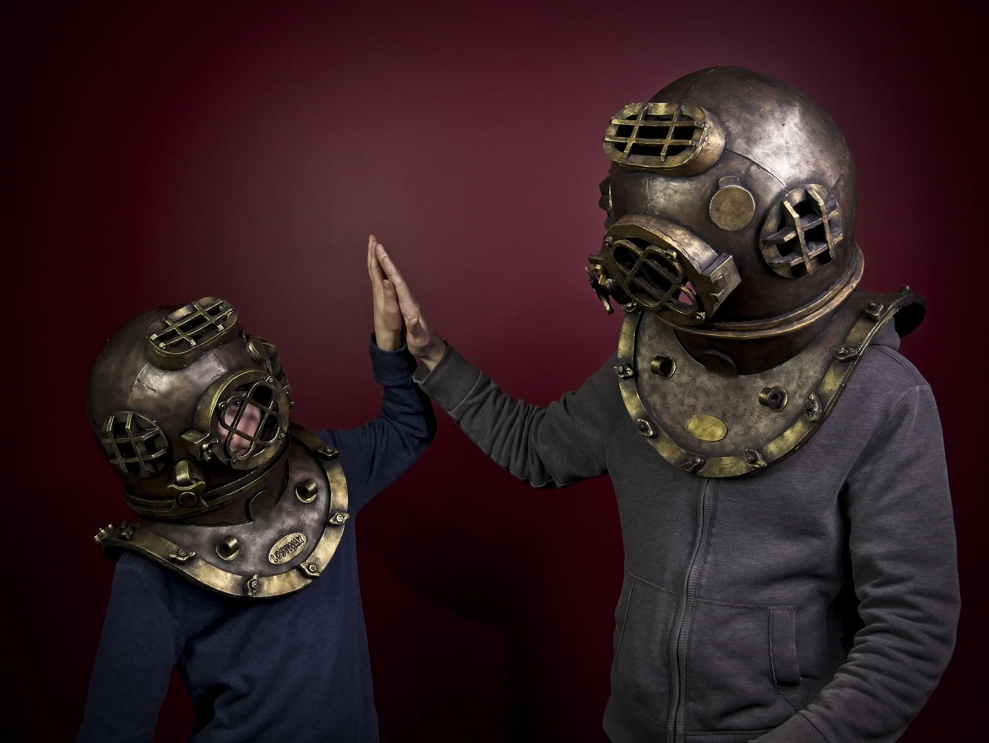DIY Deep Sea Diver Costume Helmet. Making a Vintage Diving Helmet ...