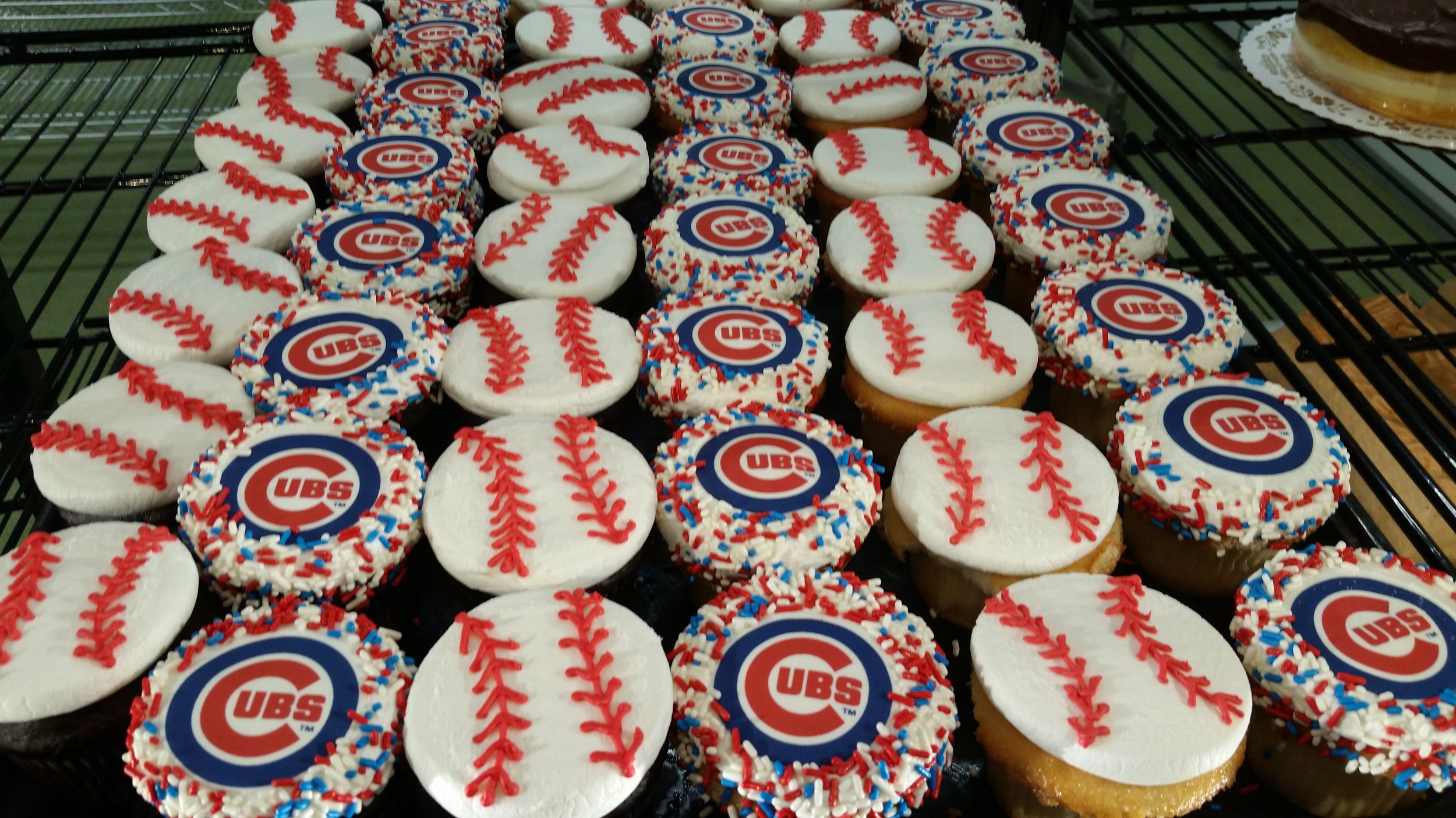Round Cake with Piped Cubs Logo and Pinstripes — Trefzger's Bakery