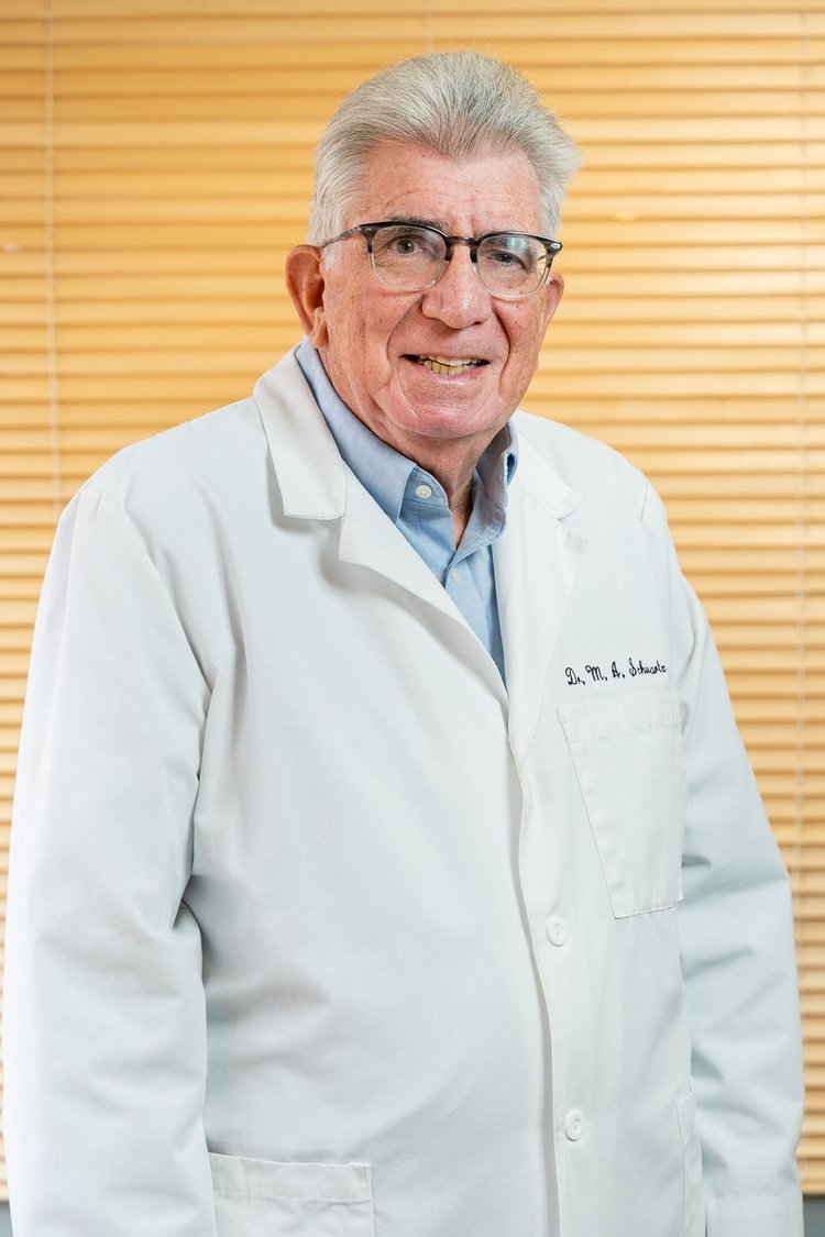 Dr. Schwartz Optometrist & associatesDr Schwartz Optometrist and Associates