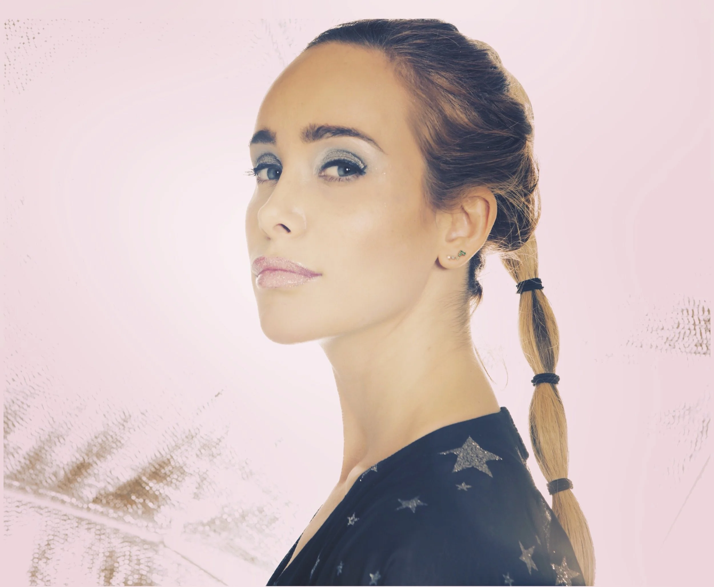 Laura Lane author, comedy writer and journalist