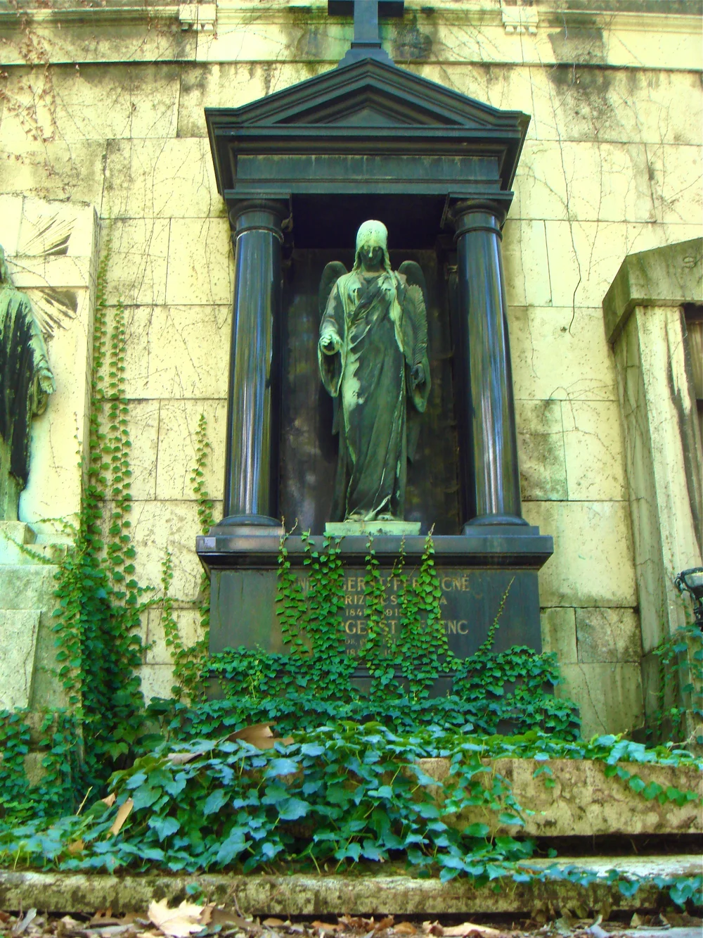 Unconventional Tourist Attraction: Exploring European Cemeteries — The ...