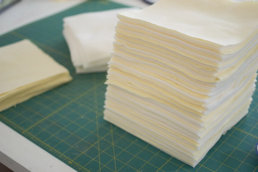 How to Sew a Soft and Cozy Rag Quilt {sewing tutorial}