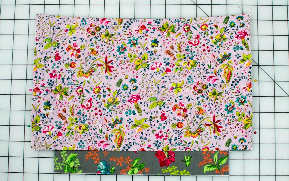 How to Sew a Tote with Many Pockets! {free sewing pattern - Part 2}