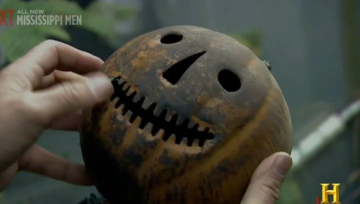 History's American Pickers: Parade Lantern Discovery — Halloween ...