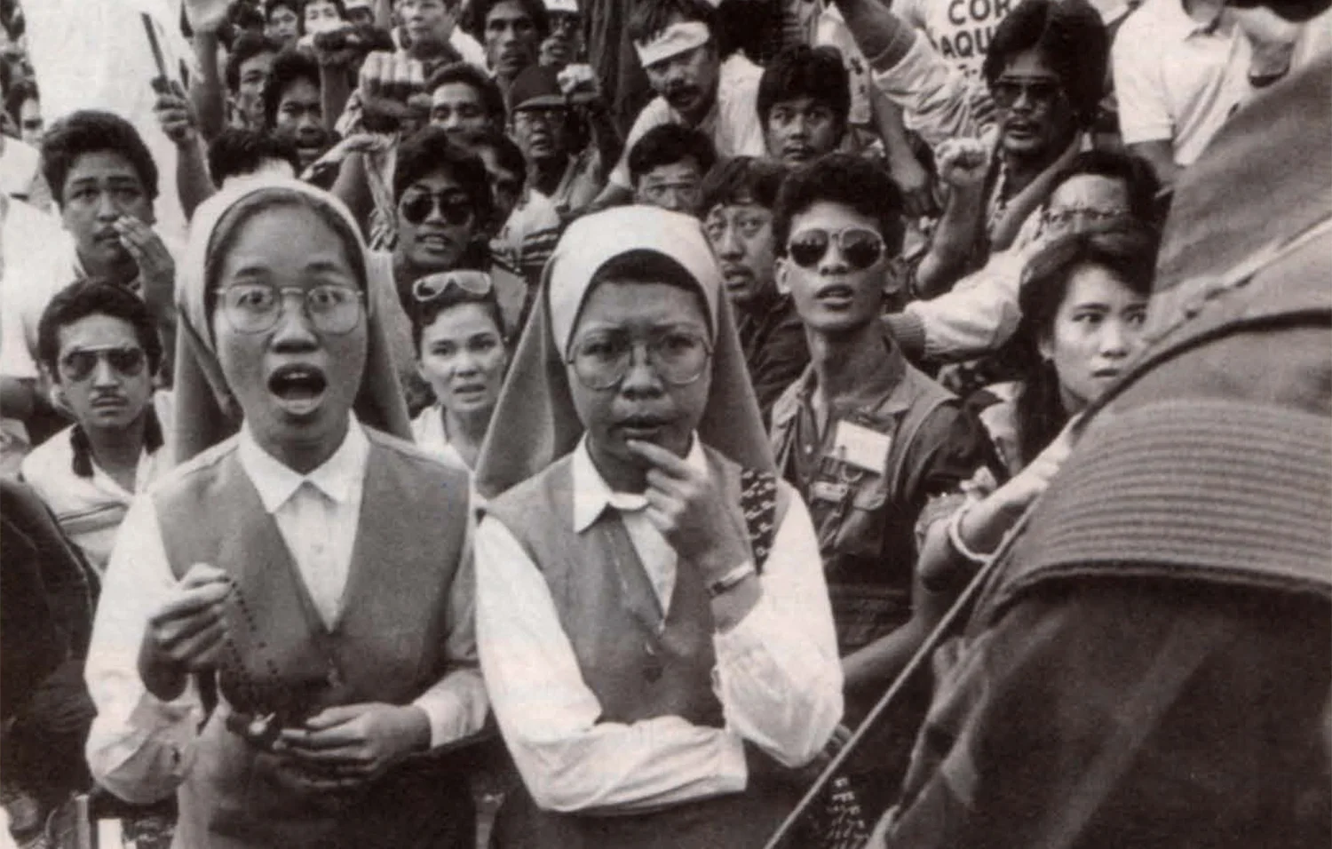 77 Hours: The Behind-the-Scenes at the 1986 EDSA People Power ...