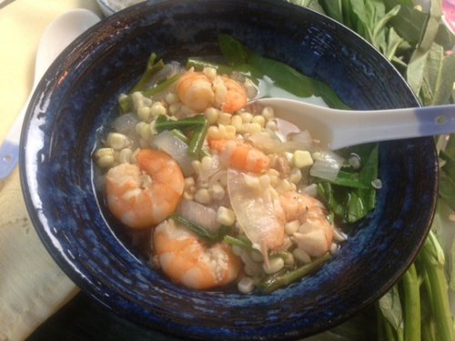 The Happy Home Cook: Suam na Mais – Corn Soup with Shrimps and Spinach ...