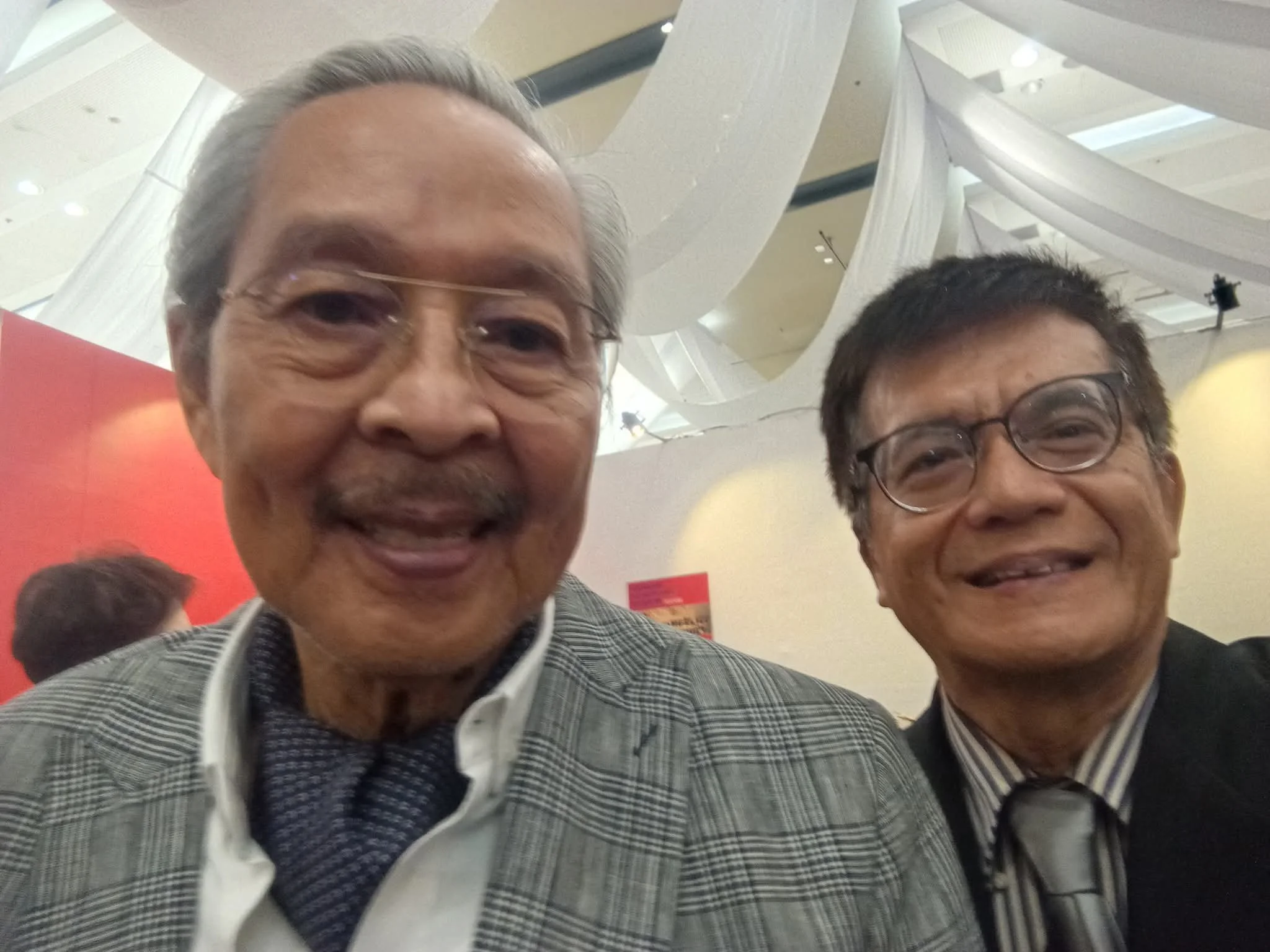 Ramon Orlina, ‘Father of Philippine Glass Sculpture’ - Bayad Muna