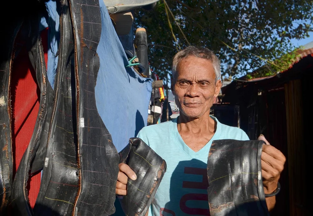 Cash for Trash: ‘Bakal, Bote, Plastik at Dyaryo’ — Positively Filipino ...