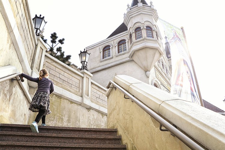 De Efteling, nog steeds een betoverend sprookje... — Claire Droppert ...