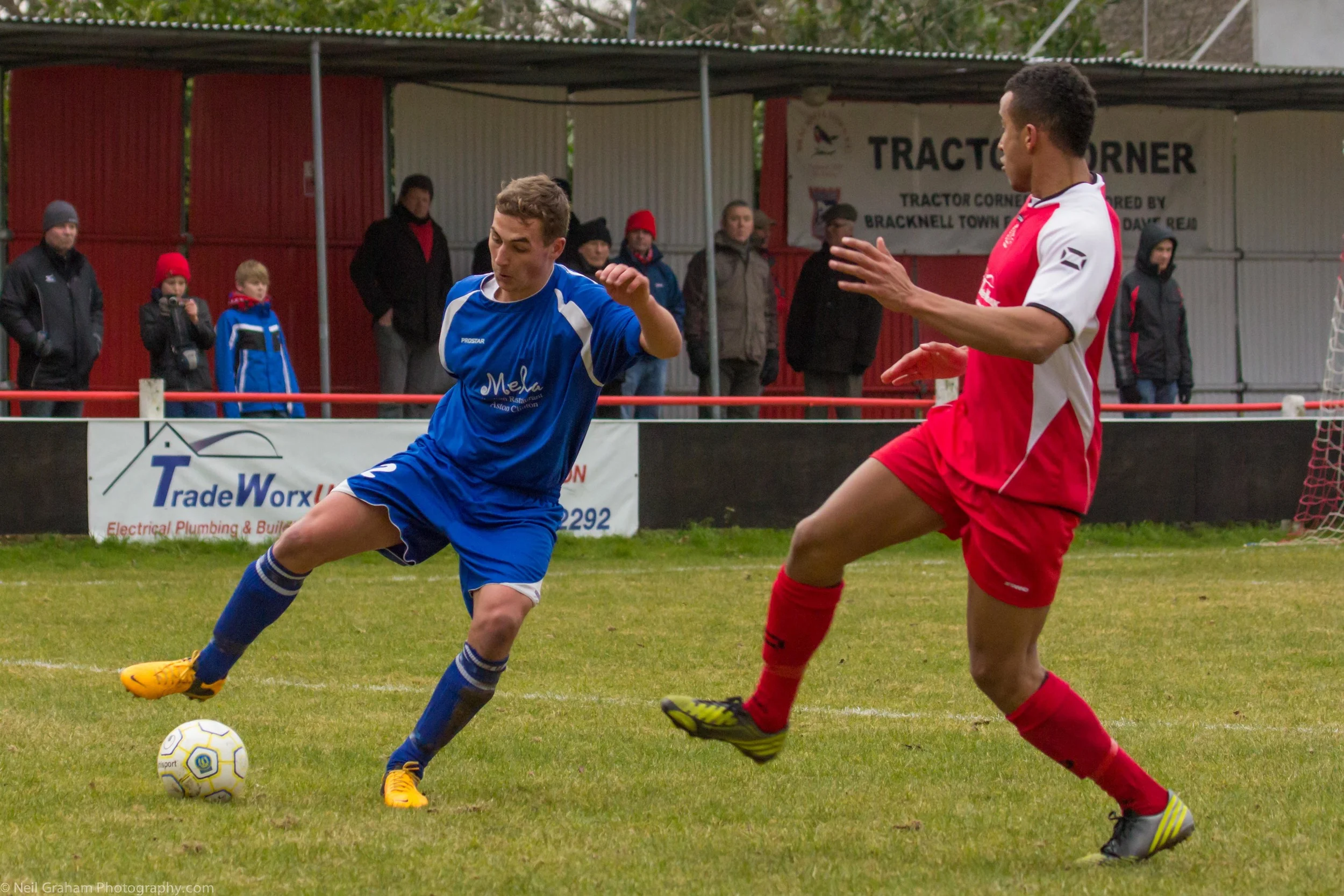 Bracknell Town FC vs Aston Clinton — NeilGrahamPhotography.com