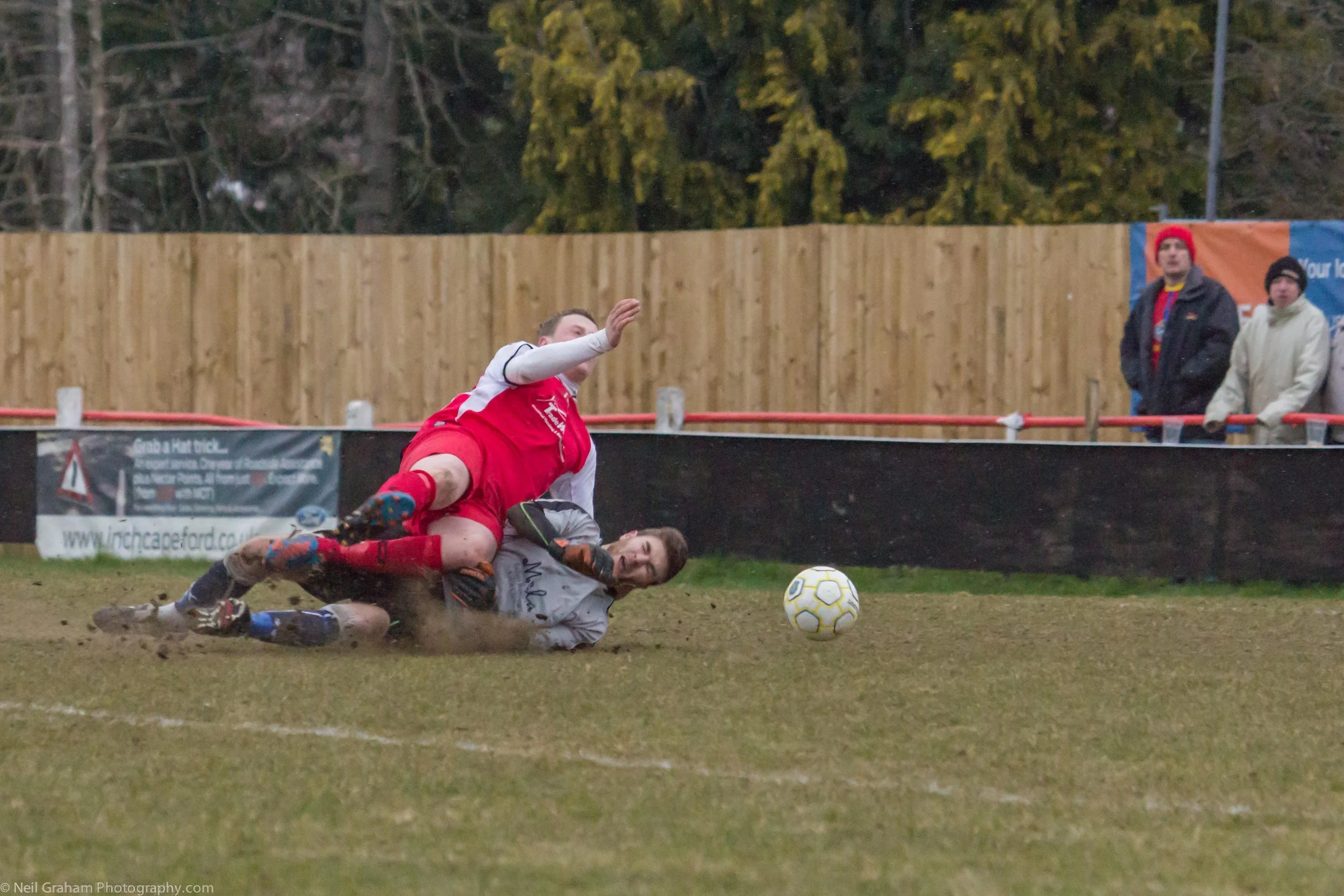Bracknell Town FC vs Aston Clinton — NeilGrahamPhotography.com