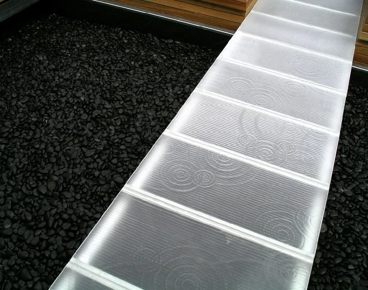 TRANSFORM LIGHT AND TEXTURE WITH AXOLOTL FORMED GLASS — Axolotl