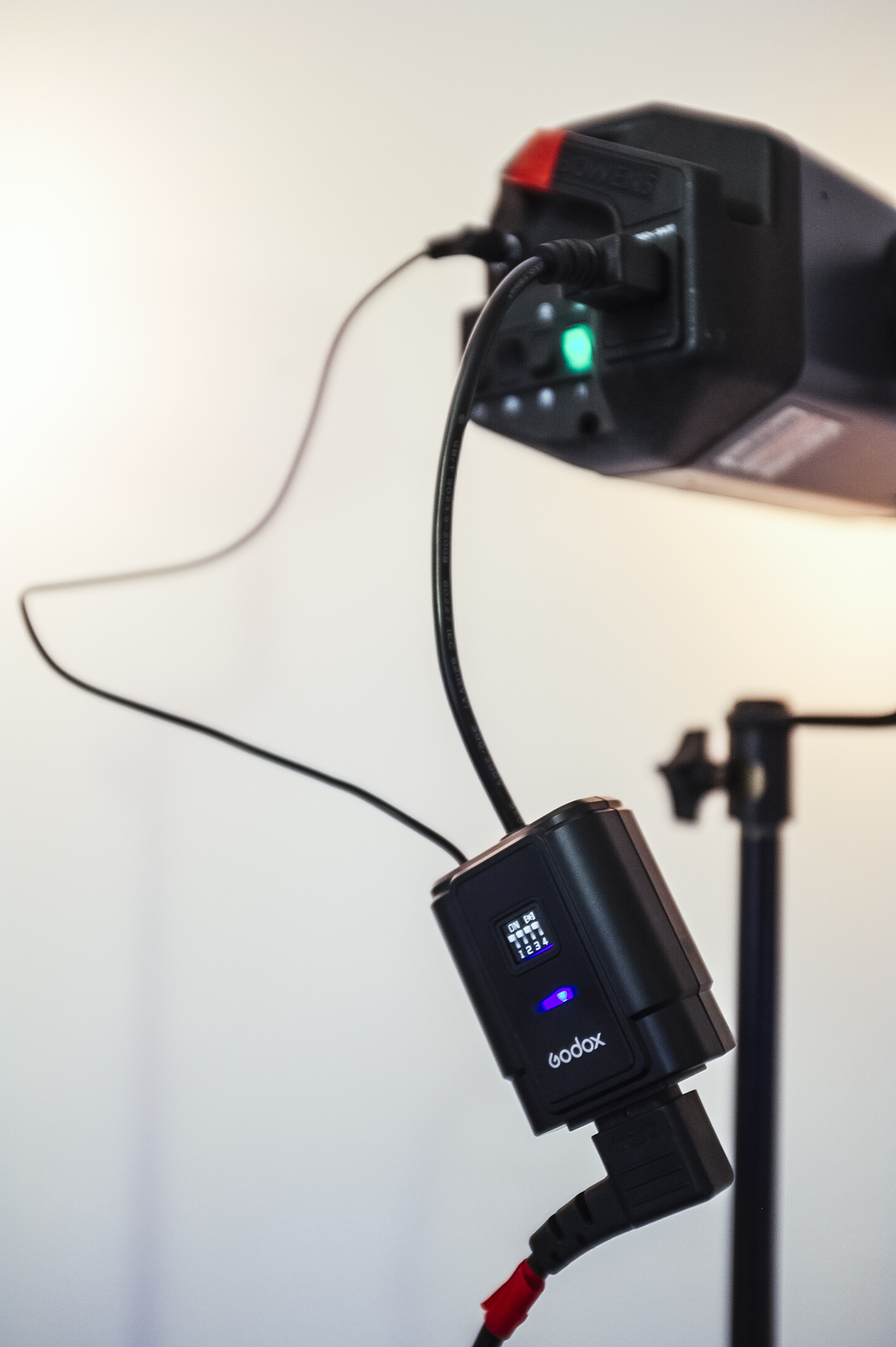 Flash Triggers - The Difference Between Radio and Infrared Triggers ...