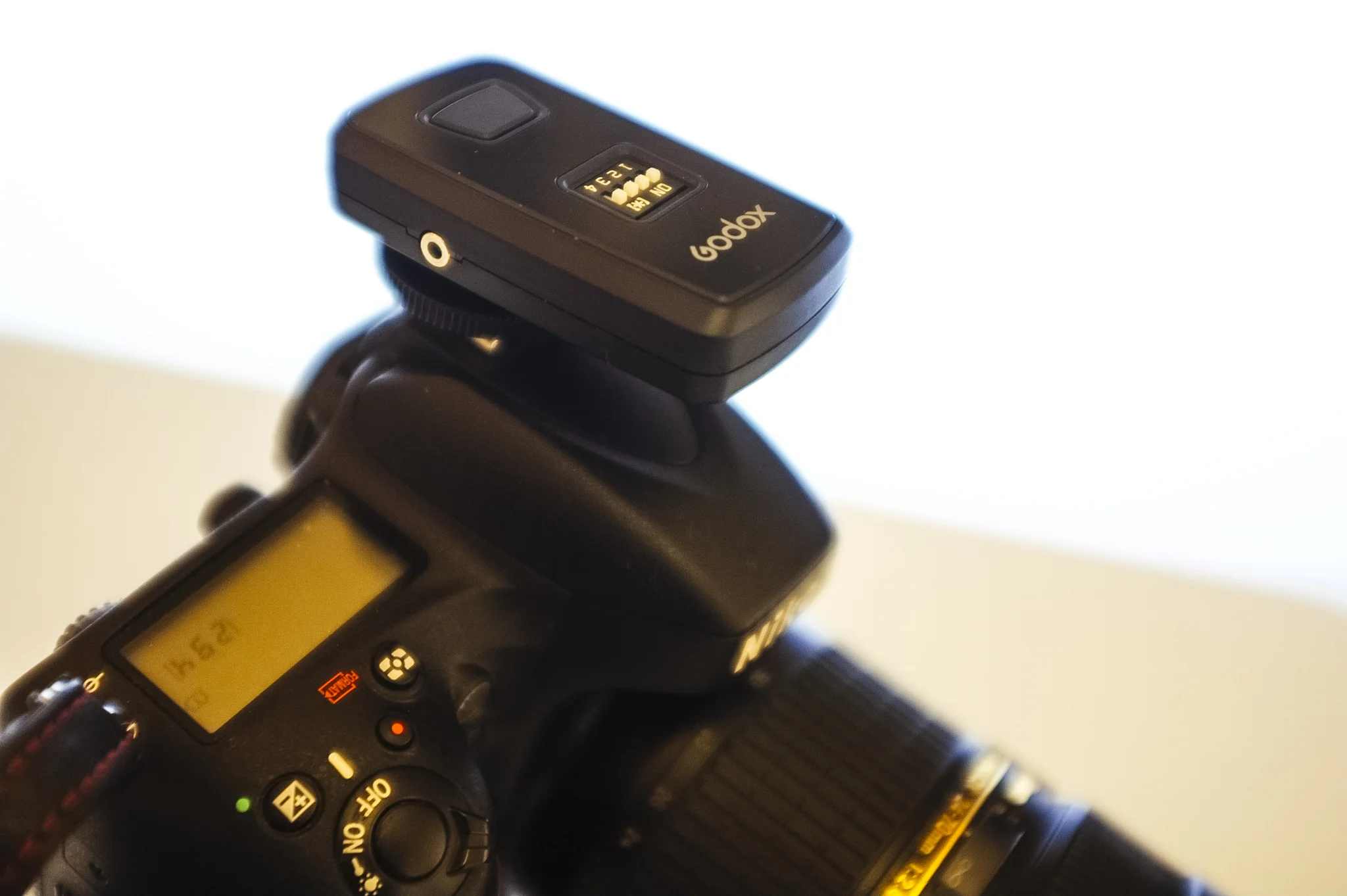 Flash Triggers - The Difference Between Radio and Infrared Triggers ...