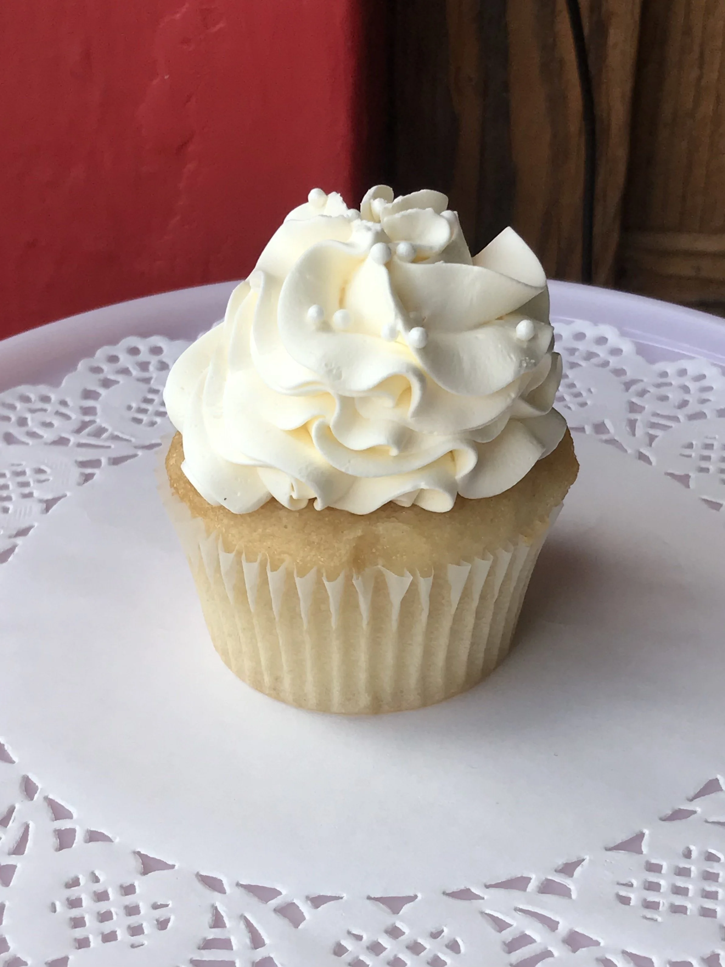 Farina Bakery | Handcrafted Macarons, Pastries, Cupcakes and Cake Slices