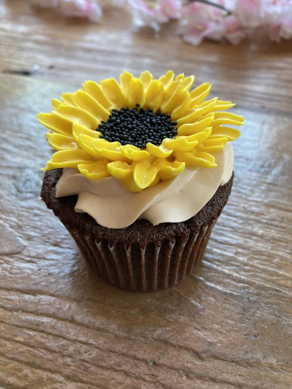 Farina Bakery | Handcrafted Macarons, Pastries, Cupcakes and Cake Slices