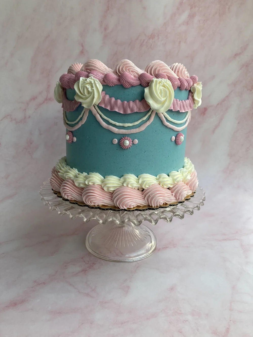 Farina Bakery | Handcrafted Macarons, Pastries, Cupcakes and Cake Slices