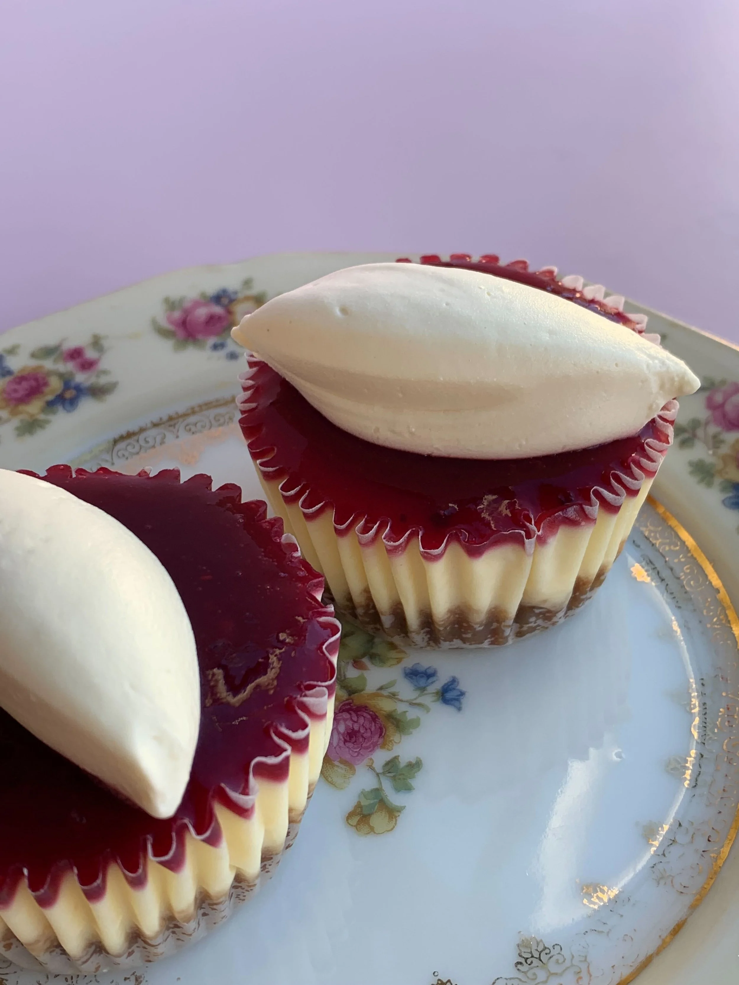 Farina Bakery | Handcrafted Macarons, Pastries, Cupcakes and Cake Slices