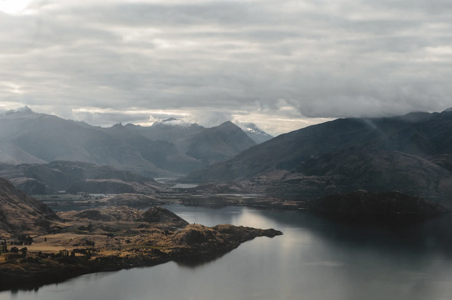 Roys Peak Wanaka New Zealand Elopement — LAUREN CAMPBELL