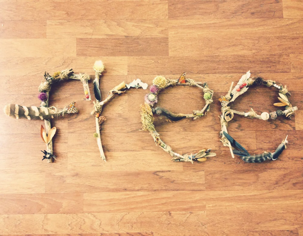 FREE // DIY INSPIRED — Roots & FeathersBlog