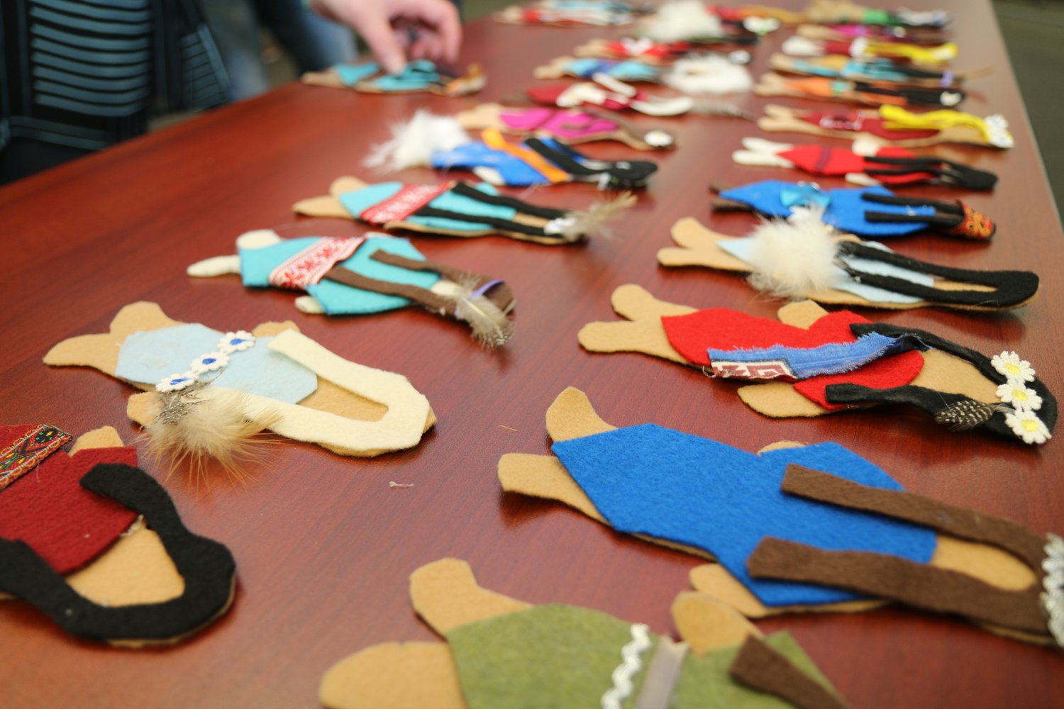 Faceless Doll Project Teaches Powerful Lesson To Students About Missing ...